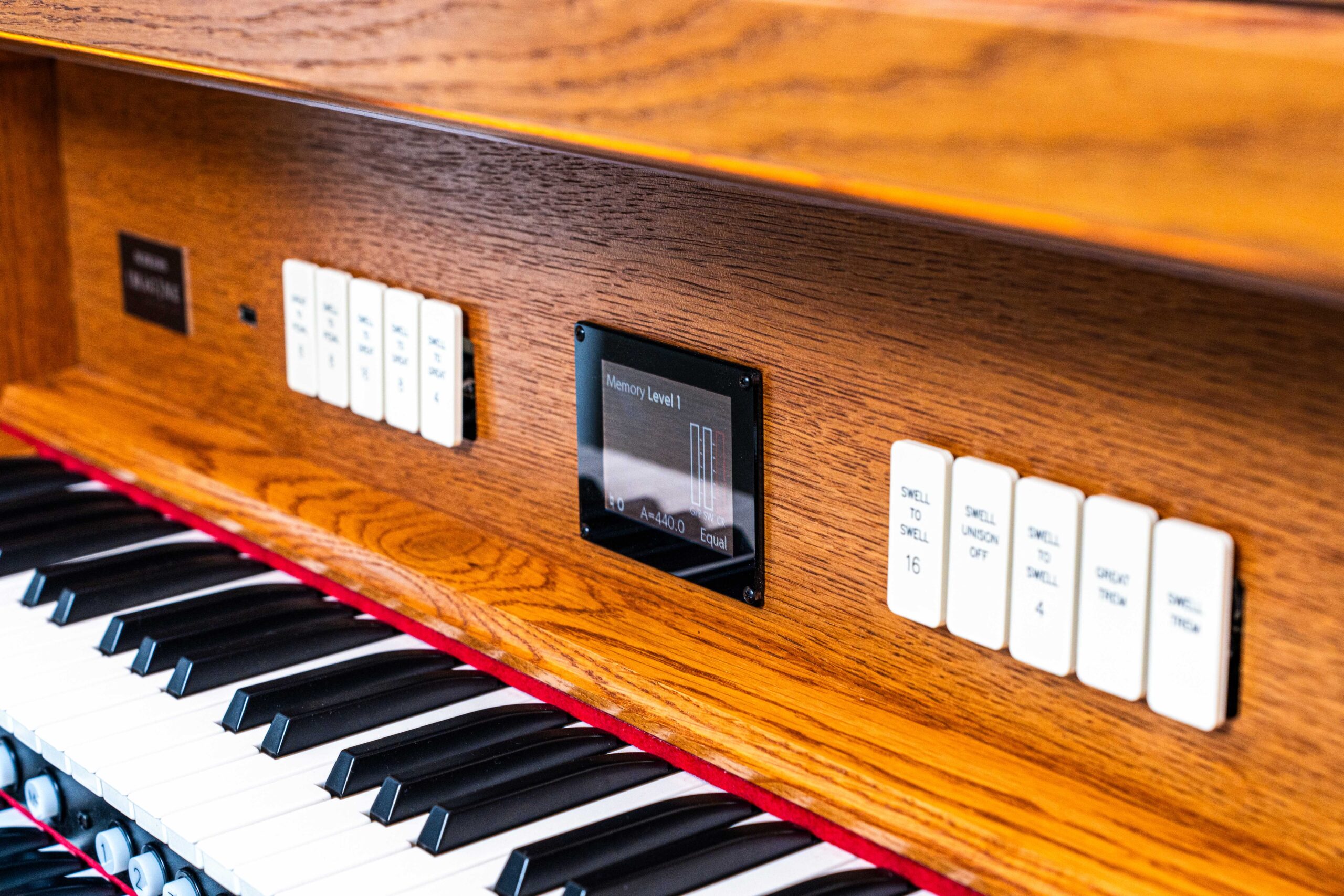 Rodgers Imagine 239LTi - 2-Manual Lighted Drawknob Organ Console - With ...
